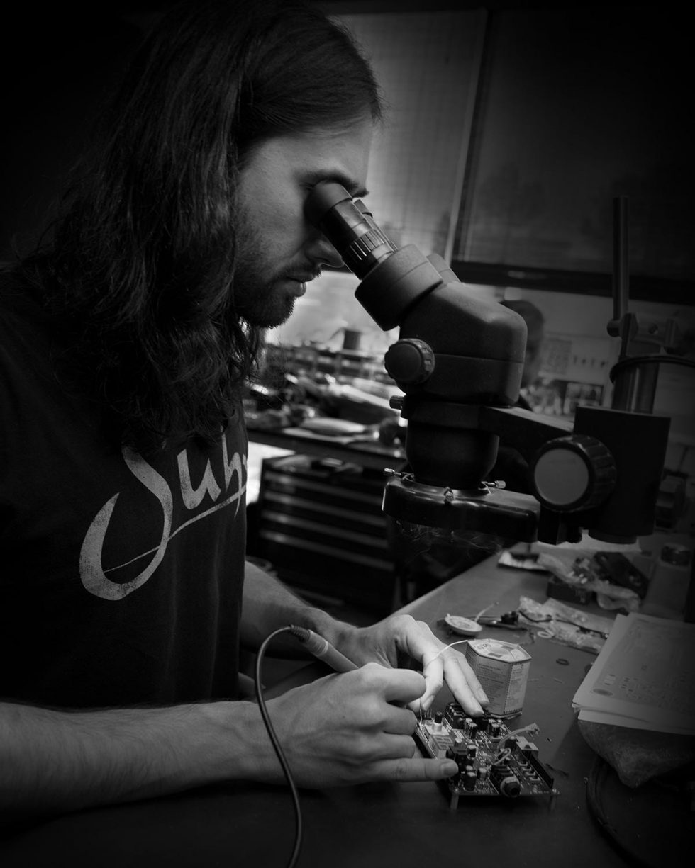 Dark Discovery Analog Delay – Suhr.com