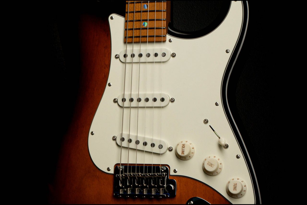 V70 – Suhr.com