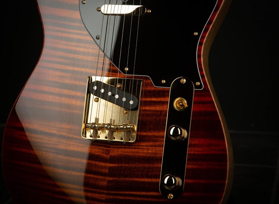 Andre Nieri Classic T | Suhr.com